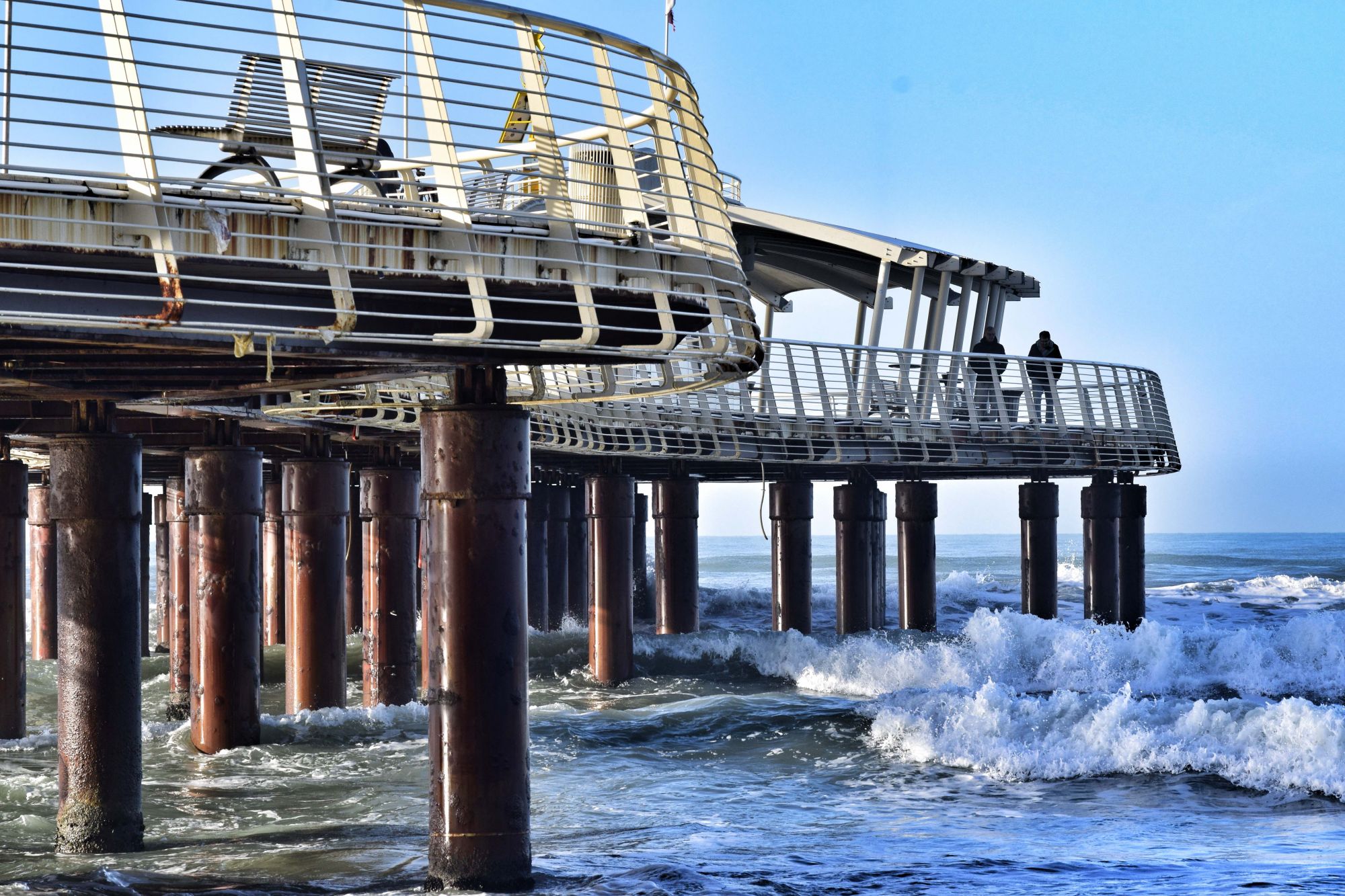 Il pontile al mattino - Versiliatoday.it