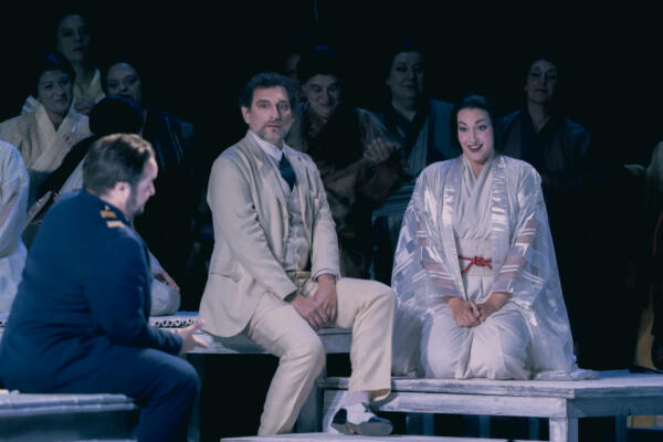 Lo scultore senza una gamba: la storia a lieto fine di Vincenzo Santini ...